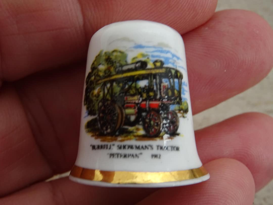 Vintage Porcelainen Thimble Thimbleful With Tractor. ( F 3 ) - Etsy