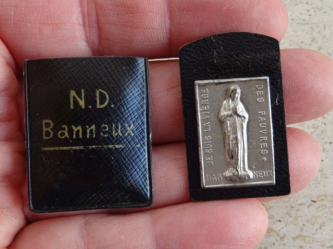 Religious Vintage Catholic Pocket Shrine Relic Holder With Silver ...