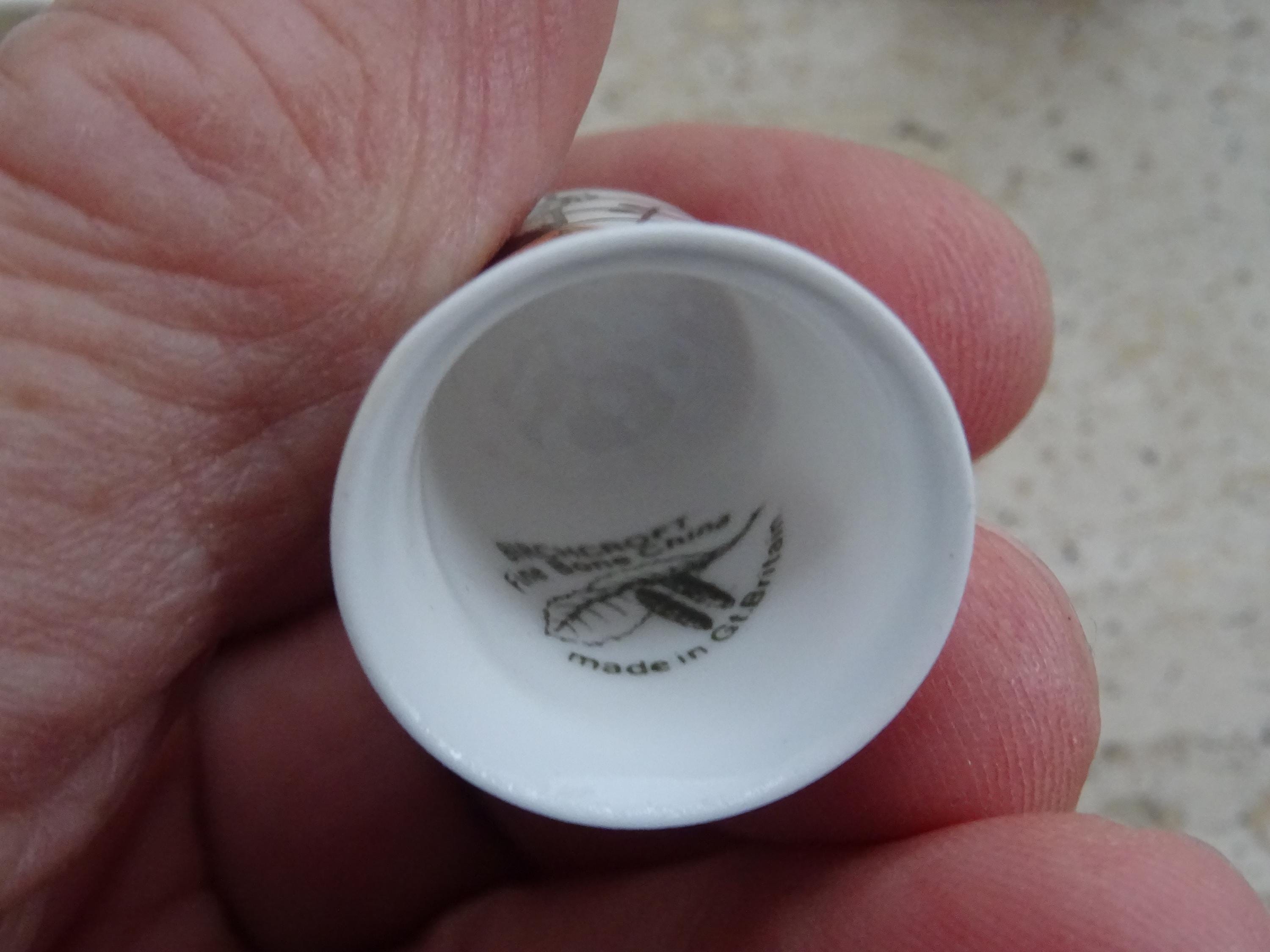 Vintage Porcelainen Thimble Thimbleful With Stave of Musical Notation ...