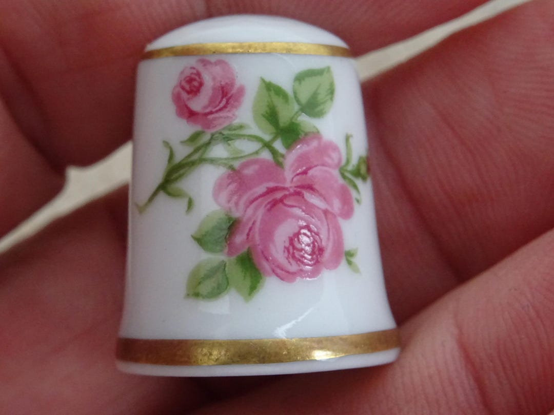 Vintage Porcelainen Thimble Thimbleful With Flower of a Rose. ( L 19 ...