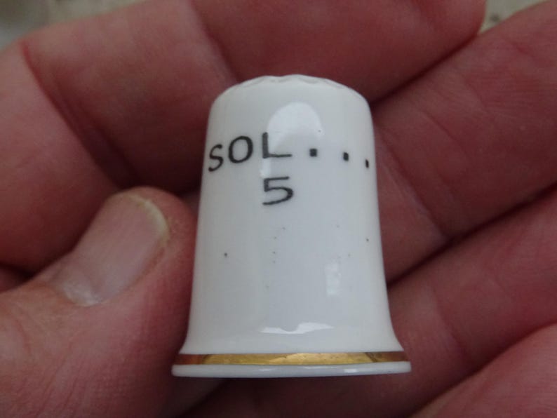 Vintage Porcelainen Thimble Thimbleful With Stave of Musical Notation ...