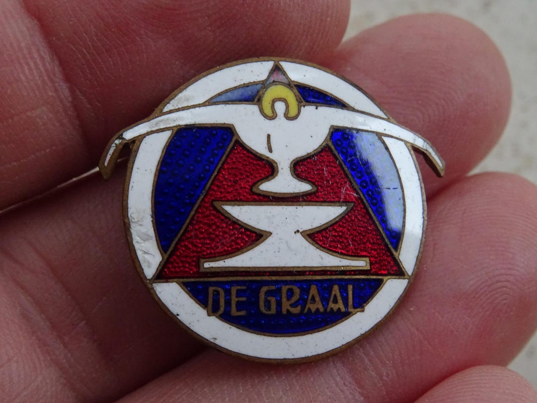 Vintage “de Graal” Enamel Pin – Dutch Grail Movement Symbol Badge ...