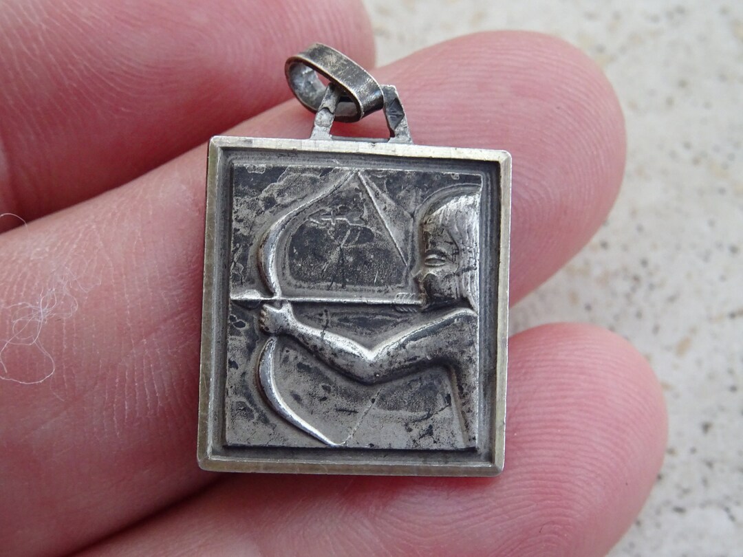 Vintage Silver ( MARKED ) Zodiac Medal Medaillon Pendant Charm ...