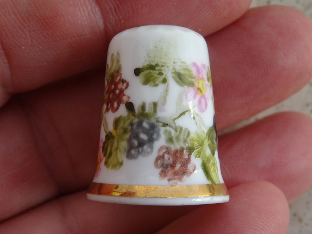Vintage French Porcelainen Thimble Thimbleful With Blackberries. ( K 3 ...
