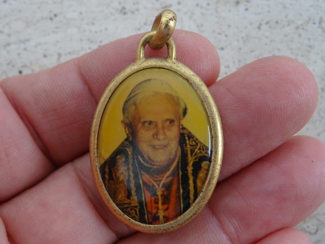 Religious Catholic Gold Plated Medal Pendant Charm Medallion of Pope ...
