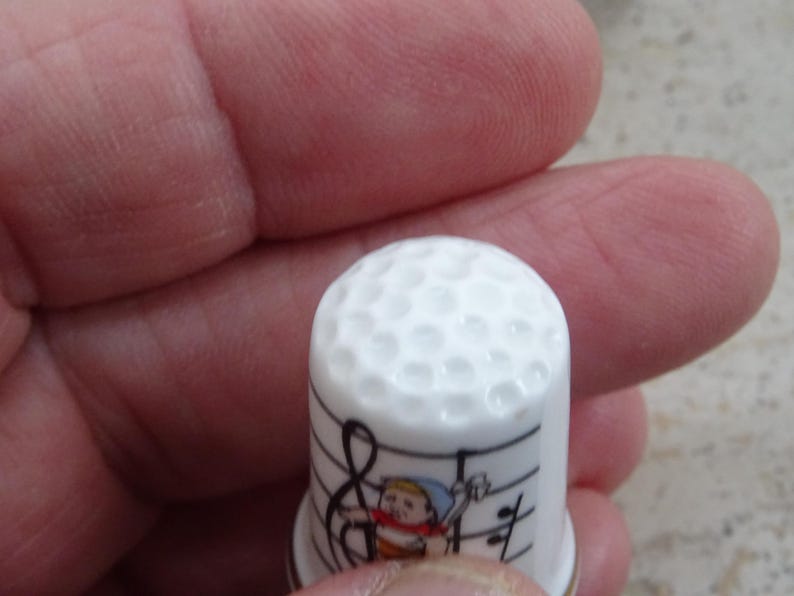 Vintage Porcelainen Thimble Thimbleful With Stave of Musical Notation ...