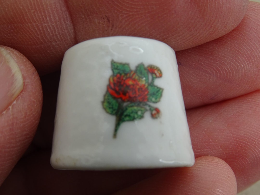 Vintage Porcelainen Thimble Thimbleful With Flowers of a Rose. ( D 12 ...