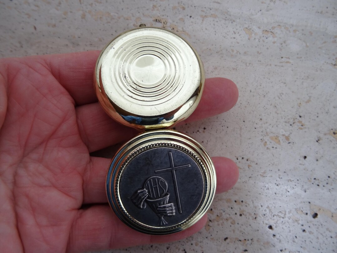 Vintage Catholic Communion Pyx Gold Tone Eucharistic IHS Host Box Cross ...