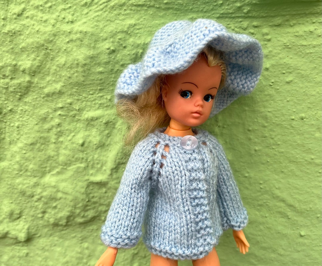 Patch / Sindy / Barbie - Hand Knitted Blue Cardigan / Jacket & Sun Hat ...