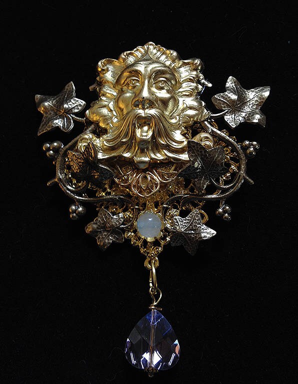 Renaissance BroochWestern Wind mythical green | Etsy