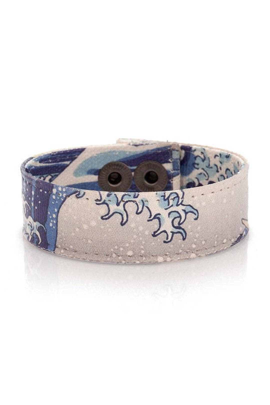 The Great Wave off Kanagawa Bracelet - Etsy