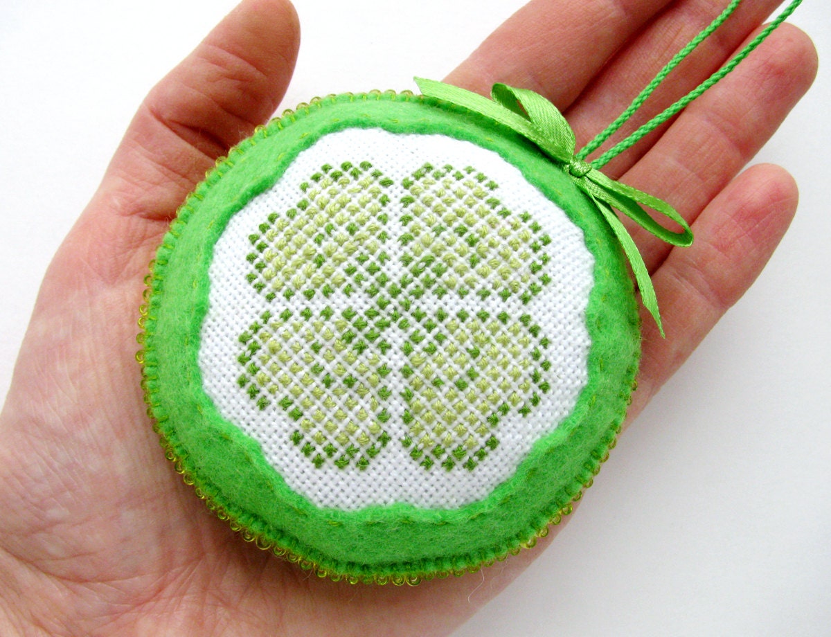 Felt Clover Ornament, 4 Leaf Clover, Favors for St. Patricks Day ...