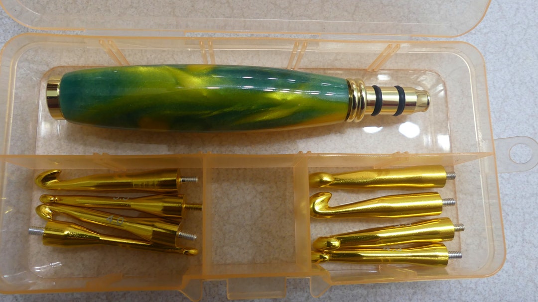 Oversize Handle Crochet Hooks - Set of 8 Interchangeable Hooks...extra ...