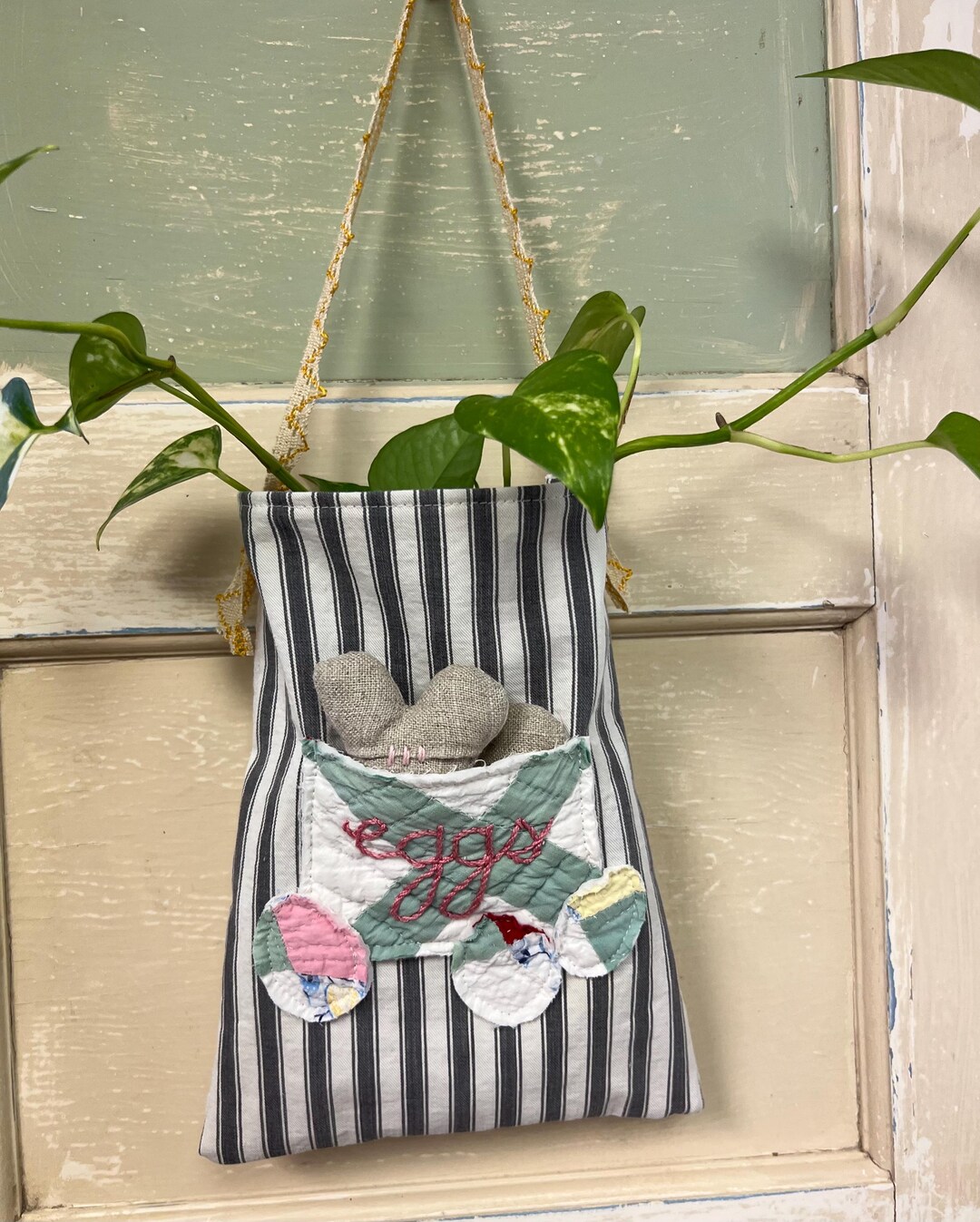 Antique Ticking Peg Pouch Farmhouse Easter Decor Quilted Egg Applique ...