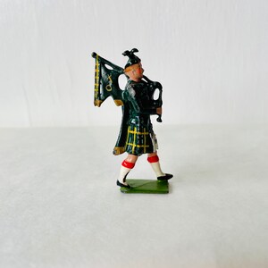 Britains Marching Piper, Miniature Vintage Britains Hollow Cast Lead ...