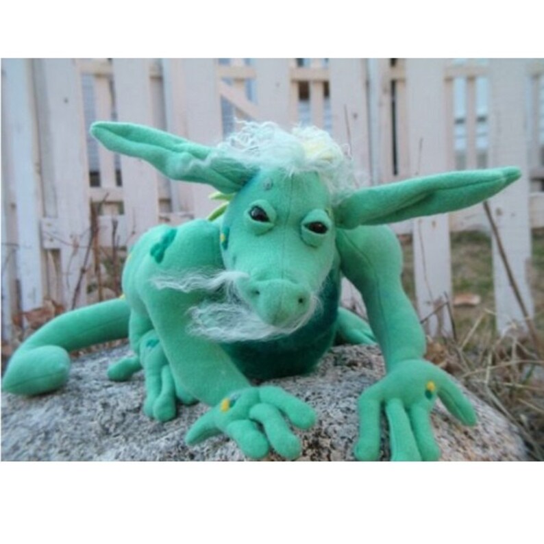 DC125 Andes Short Snout Dragon Craft Pattern by - Etsy