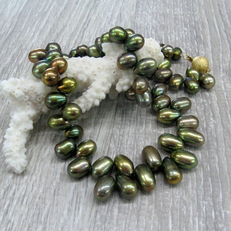 Green Pearl Necklace - Etsy