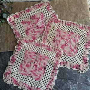 Vintage Square Doily Lot/shabby Chic Crocheted Doilies Pink and White 4 ...