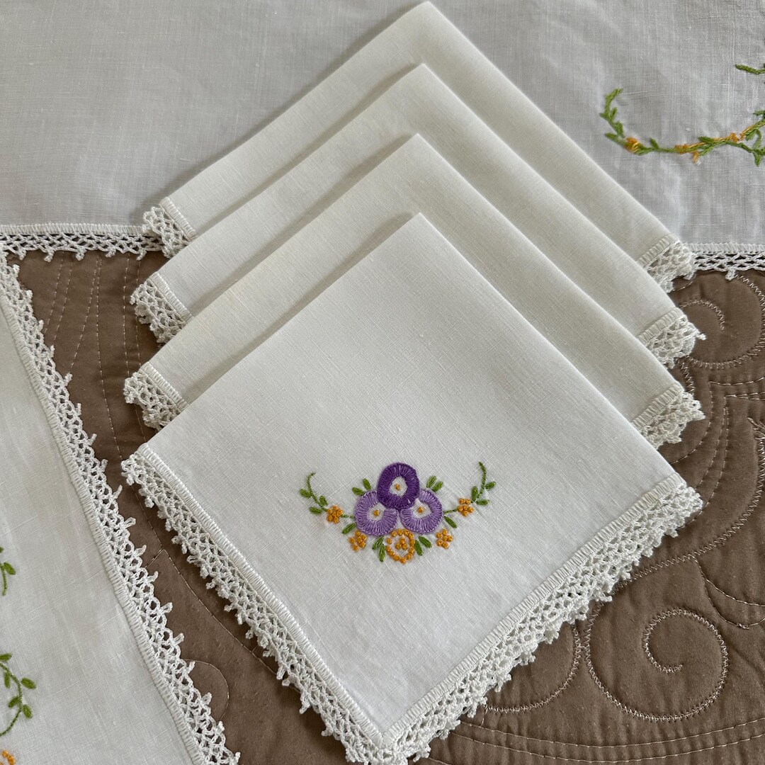 Vintage Embroidered Placemats and Napkins and Runner/shabby Chic Table ...