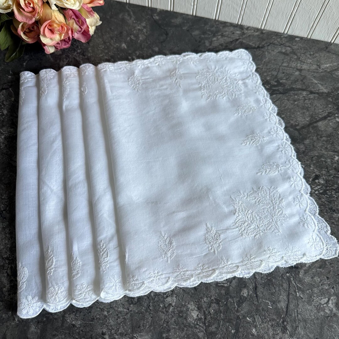 Vintage Linen Embroidered Placemats/fine Linen Placemats/shabby Chic - Etsy