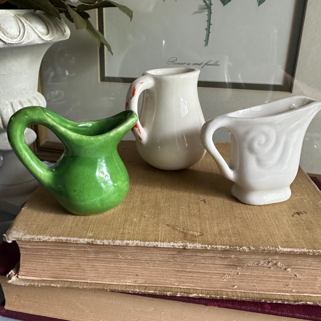 Vintage Mini Pitchers Lot of 3/trio of Miniatures/dollhouse Miniatures ...