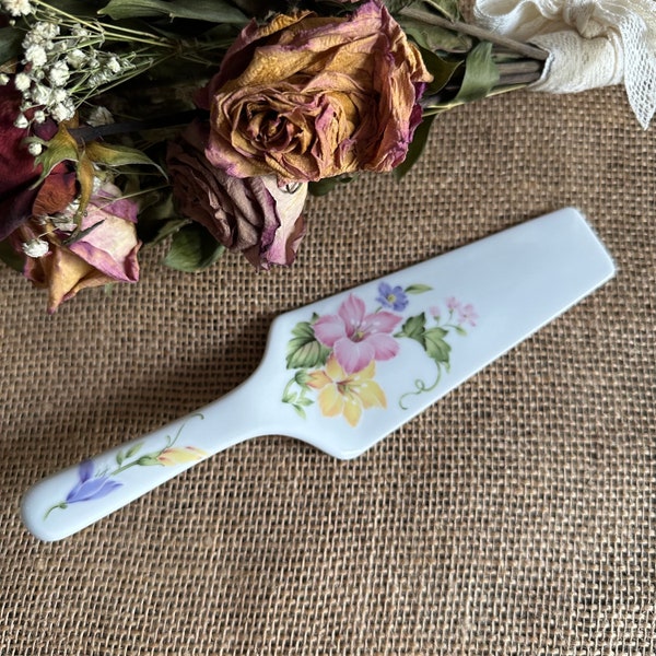 Porcelain Server - Etsy