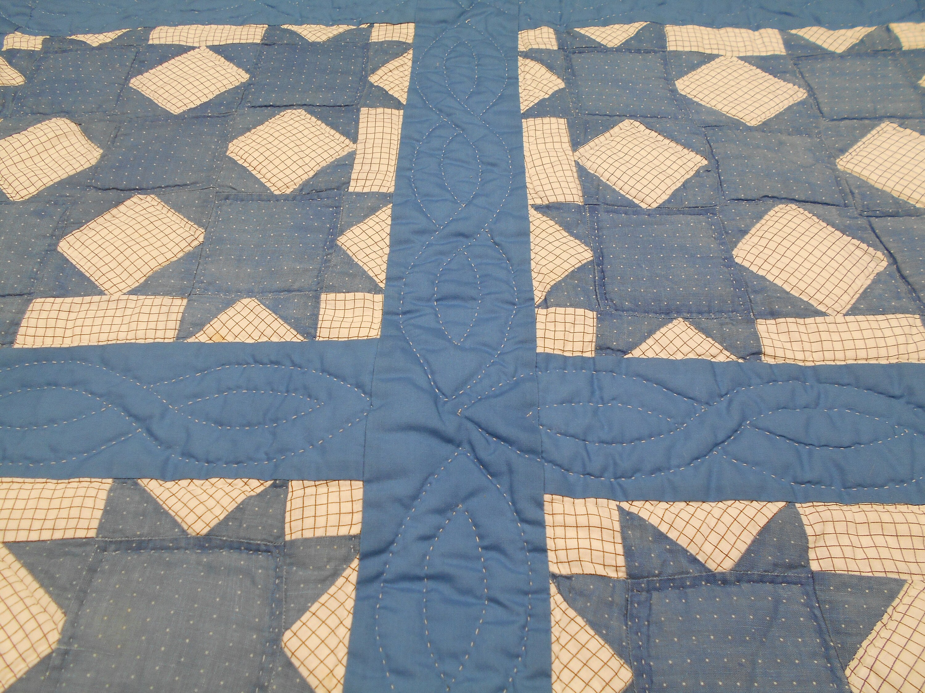 Blue and White Snowflake Quilt. From Missouri. 84 X 70. - Etsy