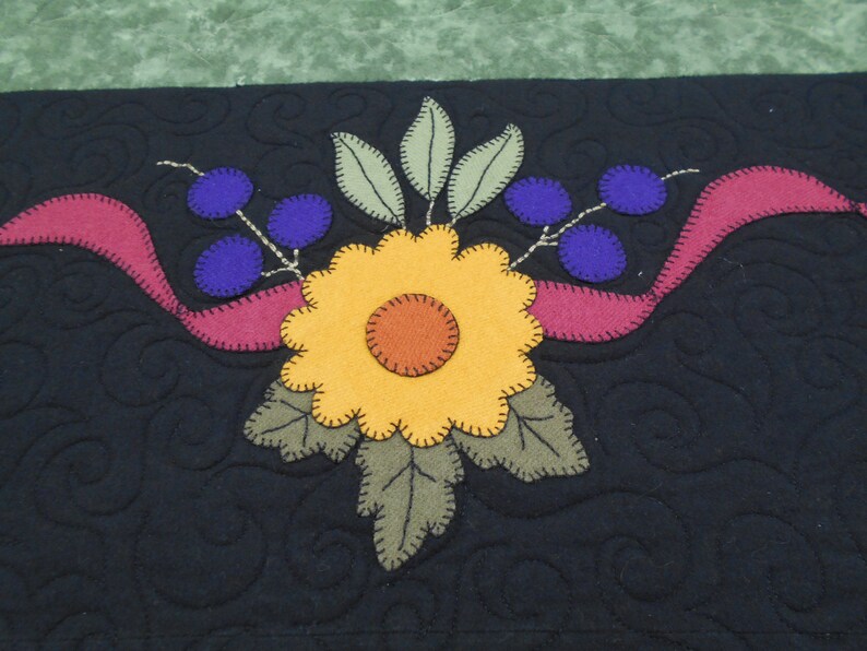 Hand Appliqued Masterpiece posie Bouquet. Wool / Flannel Fabrics. With ...