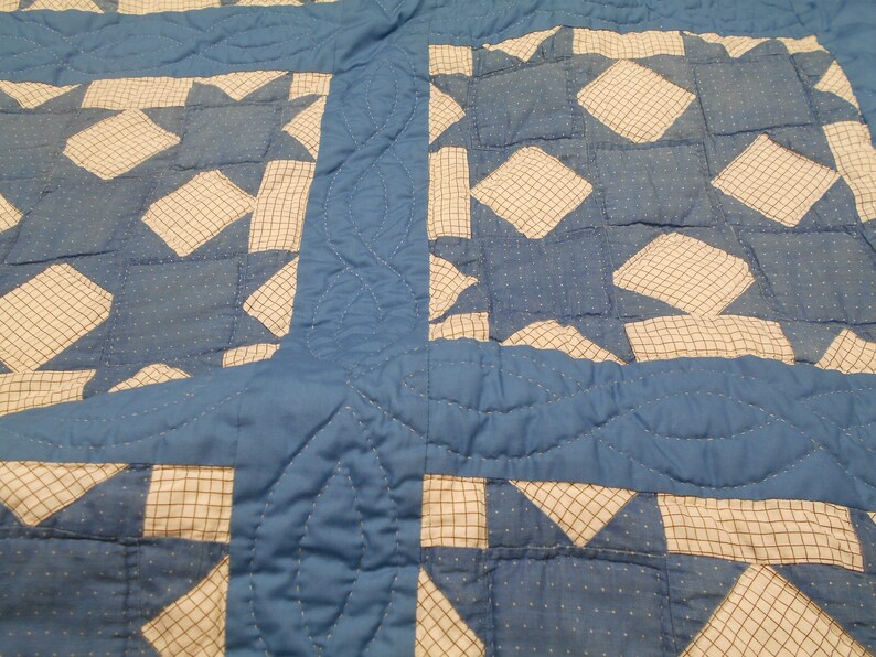 Blue and White Snowflake Quilt. From Missouri. 84 X 70. - Etsy