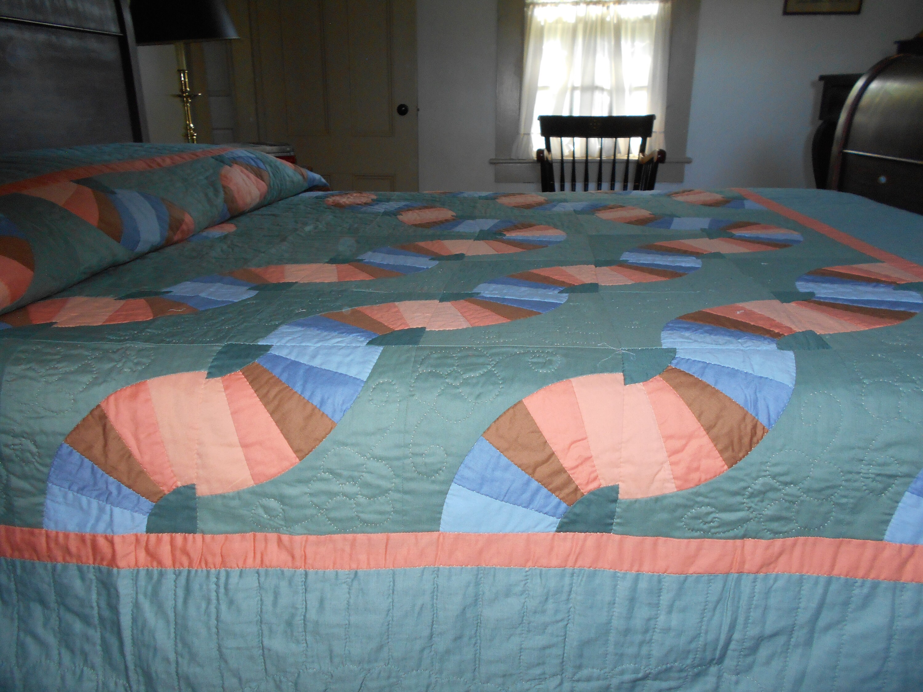 Lancaster County, Amish Quilt. Rare Amish Fan Pattern! Excellent Hand ...