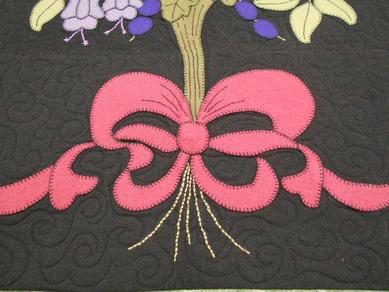 Hand Appliqued Masterpiece posie Bouquet. Wool / Flannel Fabrics. With ...