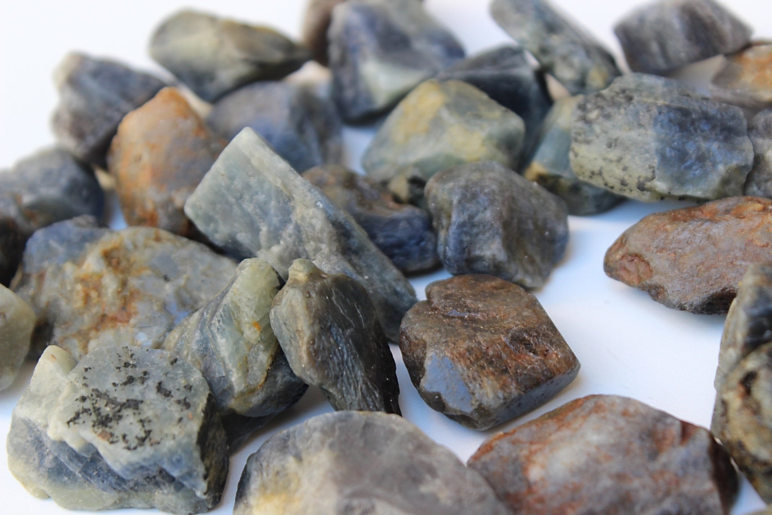 Sapphire Raw / Rough Sapphire / Blue Sapphire / Jewelry Making | Etsy