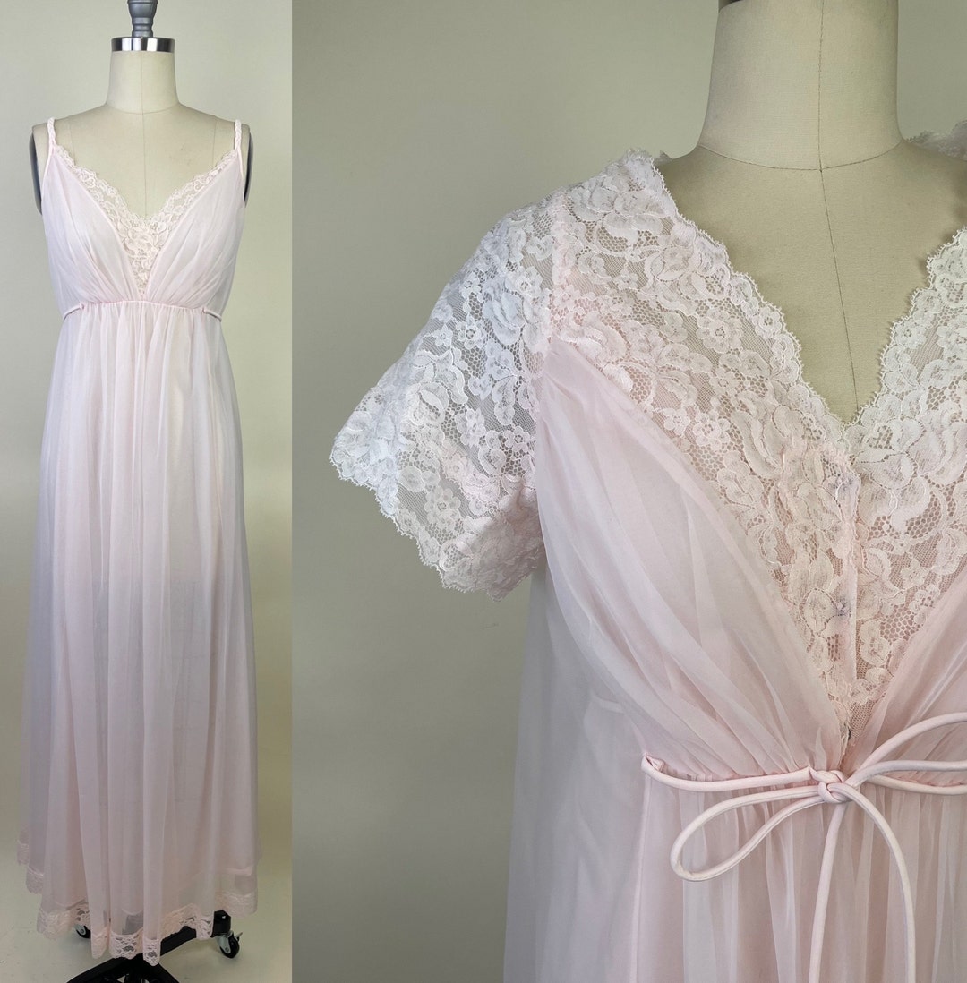 Vintage 1960s Light Pink Lace Peignoir Negligee Nightgown Lounging Robe ...