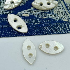 Set 12 Antique Victorian 1800s Shell Pearl Diminutive Buttons / 19th C ...