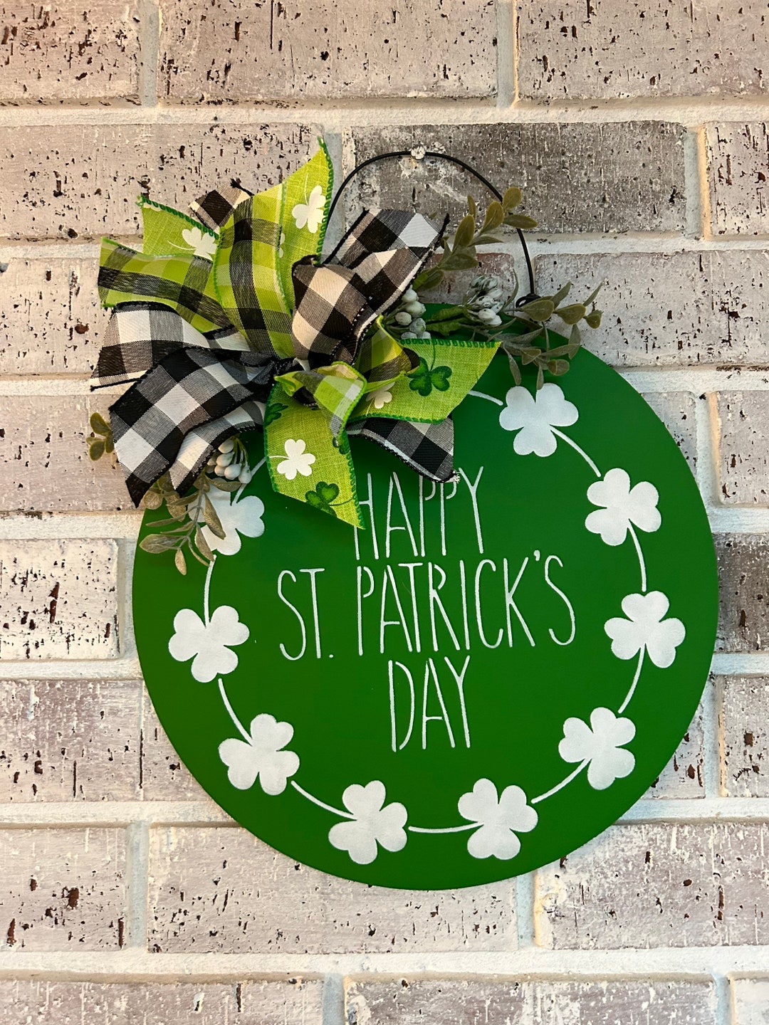 St Patrick’s Day Door Hanger| Happy St Patricks Day| Shamrocks| Round ...