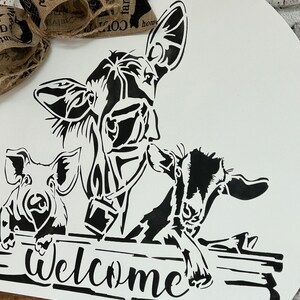 Round Welcome Sign/ Farm Animals Decor/ Painted Round Door Hanger ...