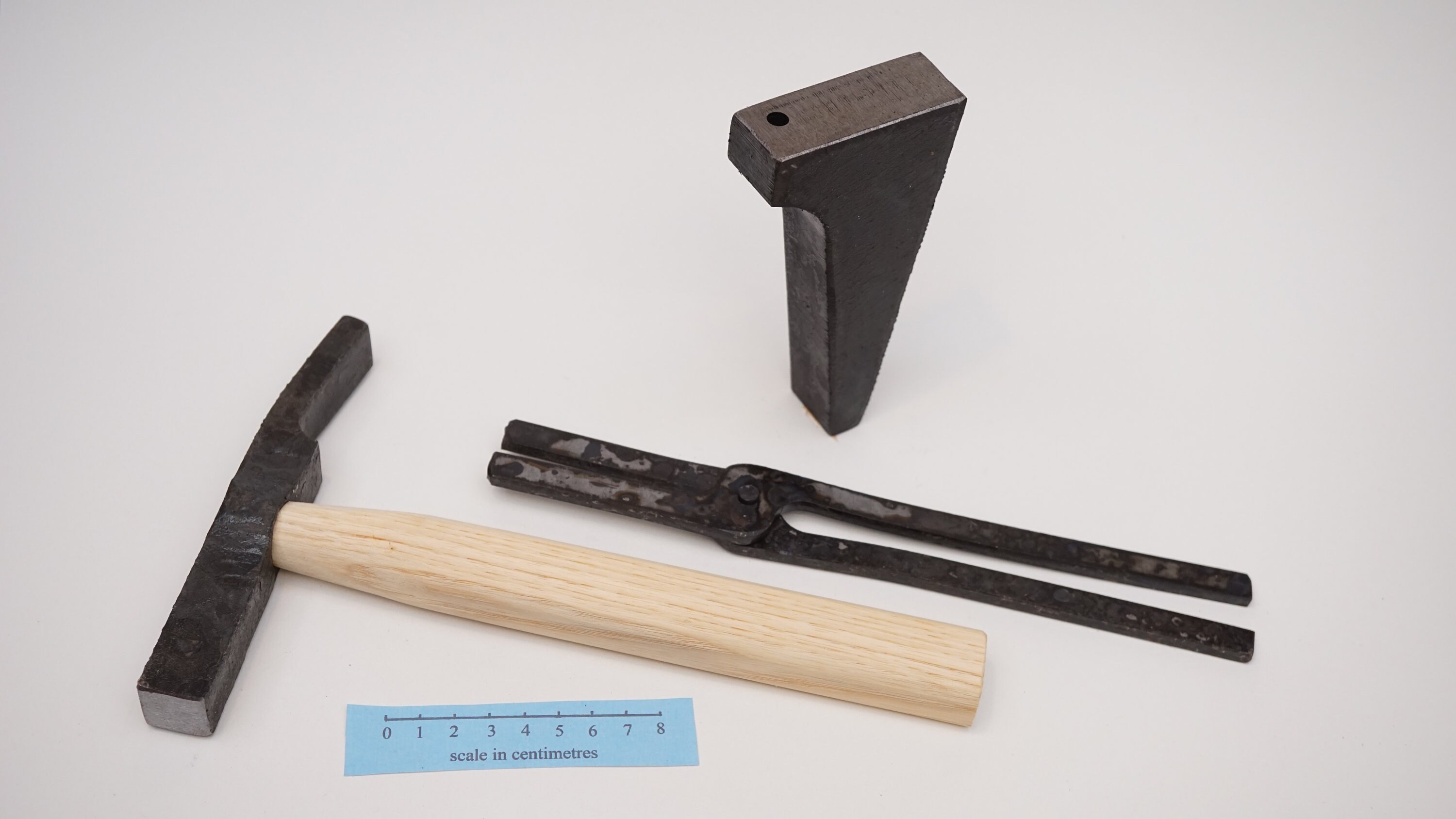 Medieval Smithing Set 840g Anvil 350g Hammer and Pliers Set - Etsy UK