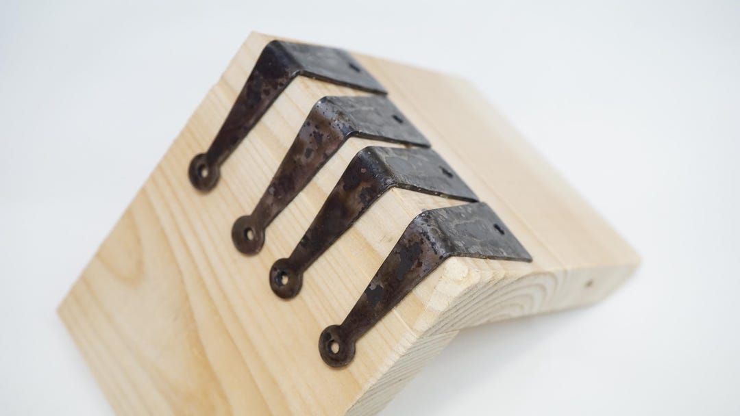 Anglo-saxon Box Corner Bracket 40mm With Nails and Quantity Option ...