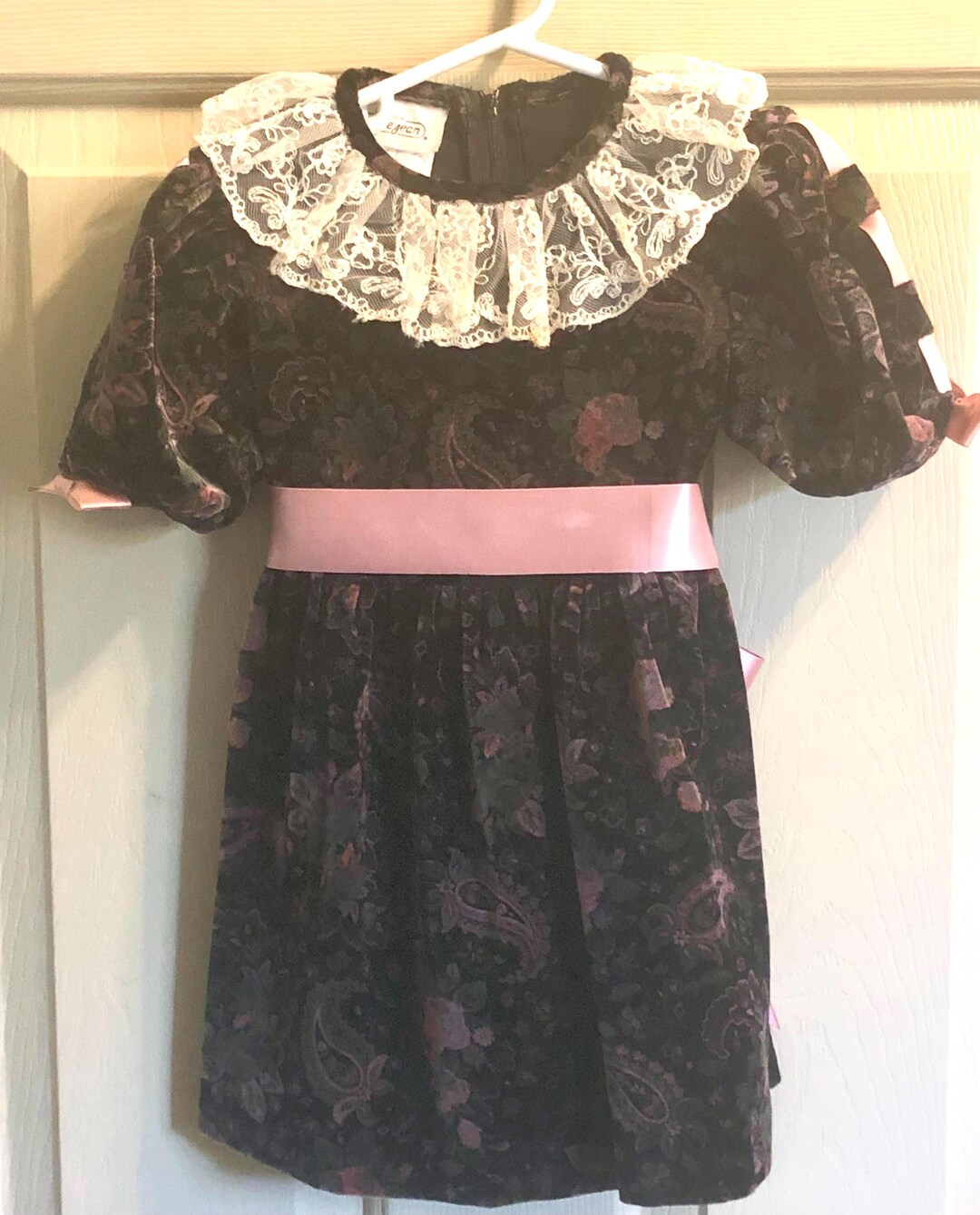 Vintage Bonnie Jean Dress- Pasley Velvet, Pink Sash Bow and Lace Collar ...