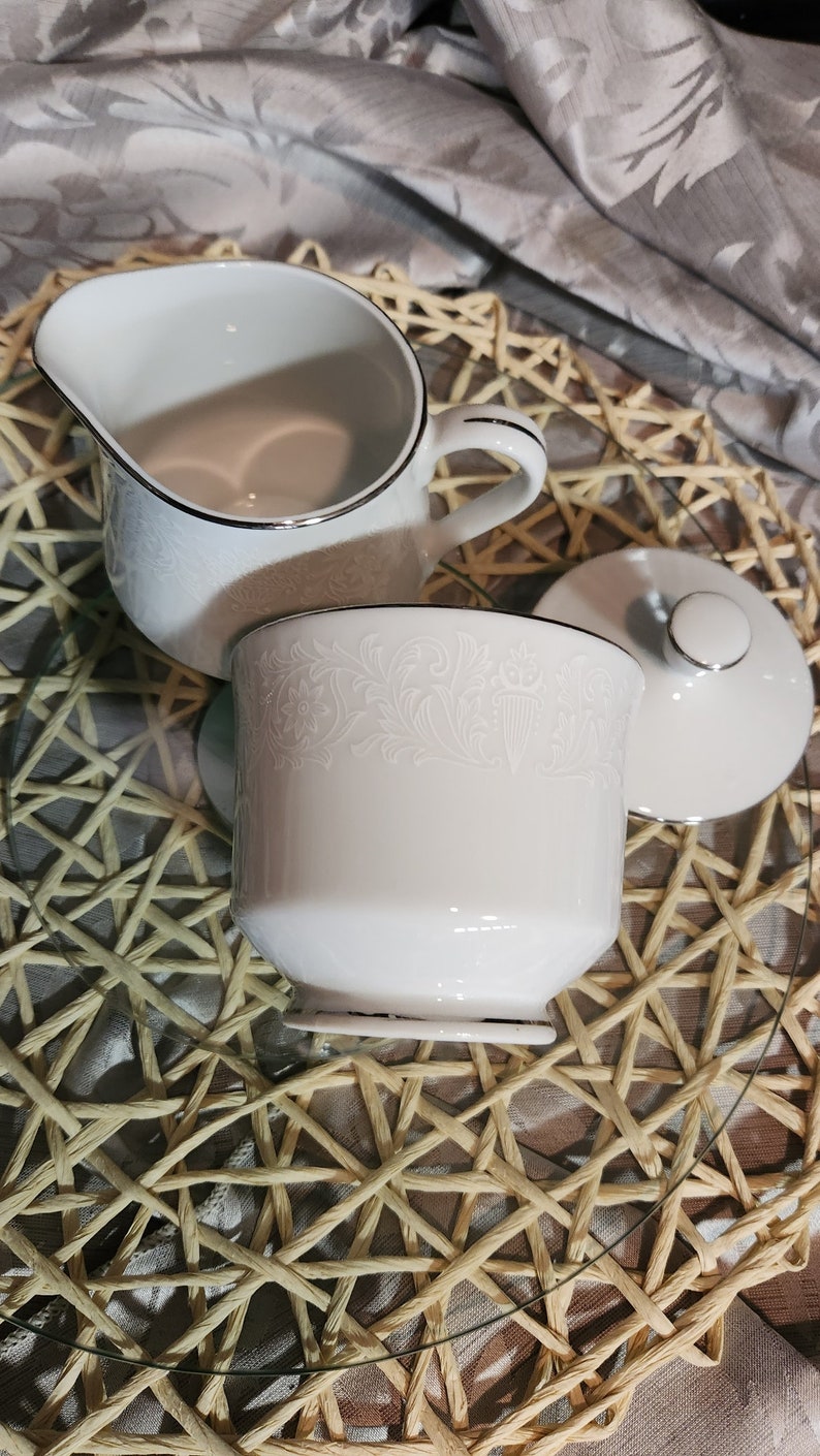 Classic Vintage lovelace by Crown Victoria Complete Service for Five ...