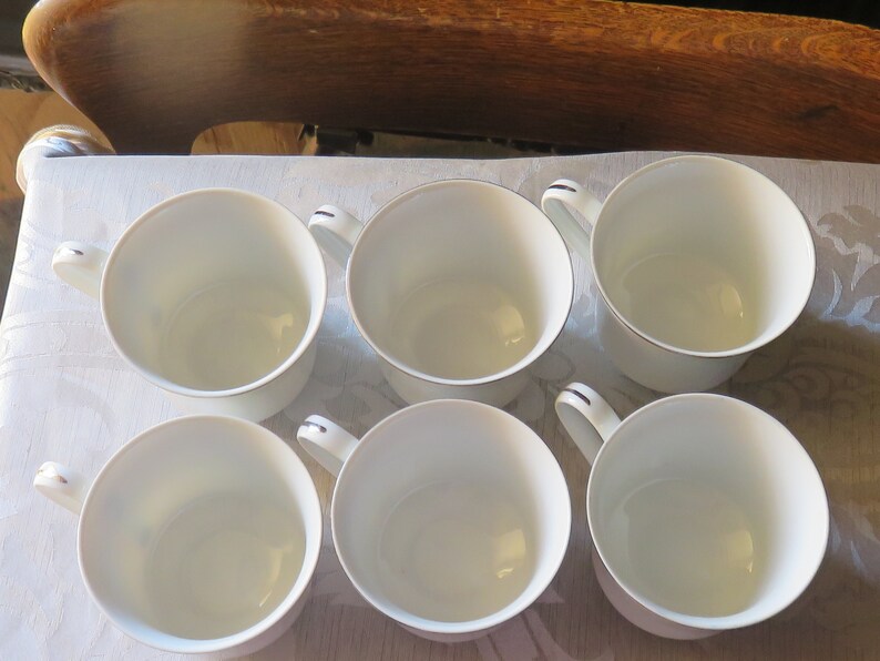 Classic Vintage lovelace by Crown Victoria Complete Service for Five ...