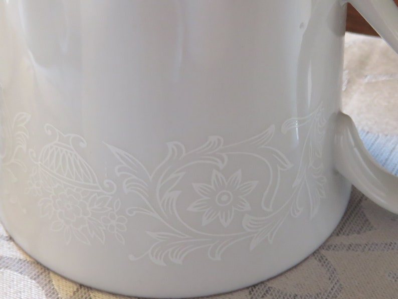 Classic Vintage lovelace by Crown Victoria Set | Etsy