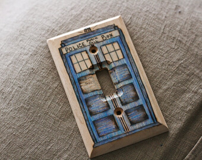 Doctor Who Tardis Woodburned Wallplate - Etsy