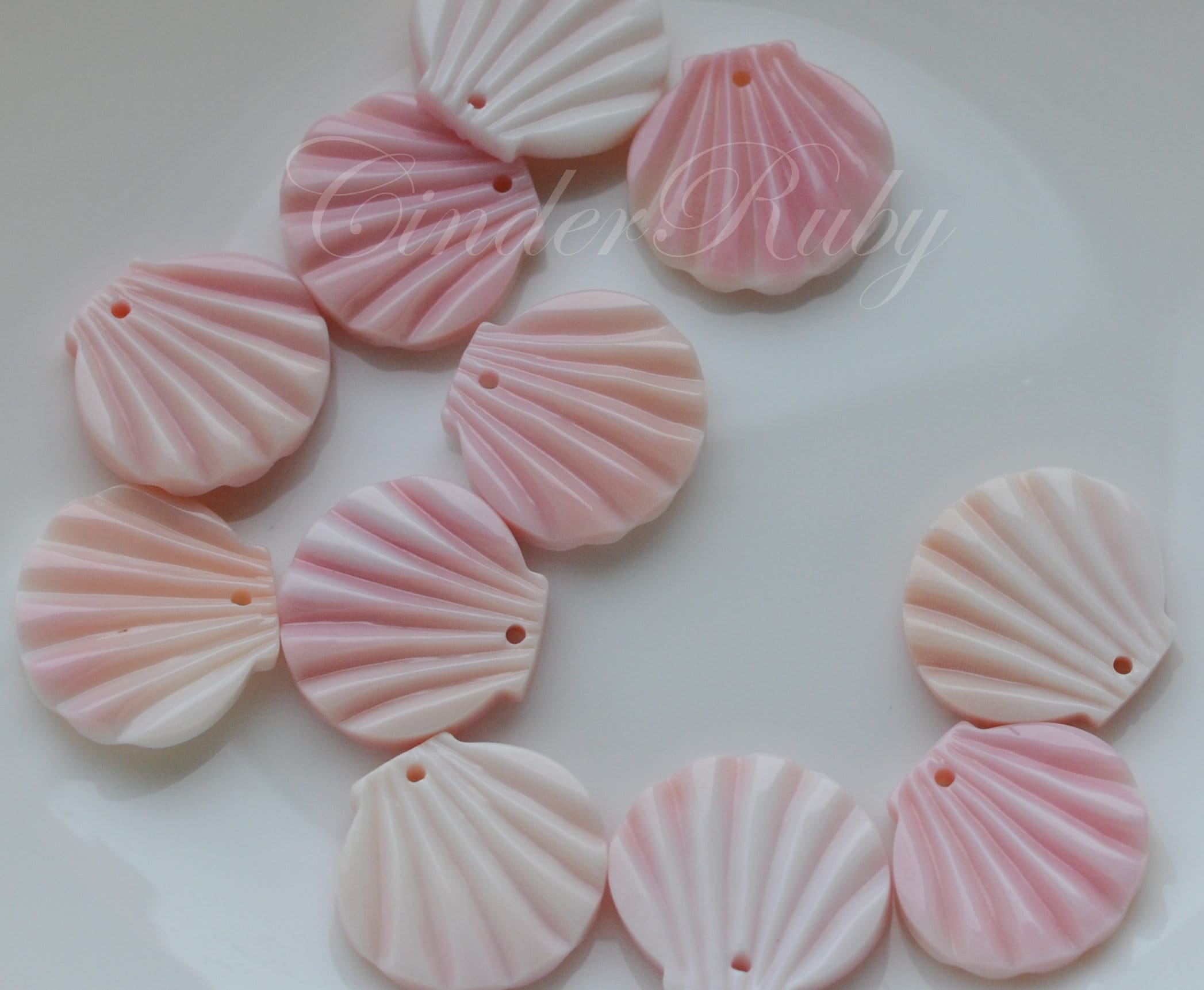 Pink Clam Charms, Hand Carved Clam 12/15 Mm Pendants, Conch Clam ...