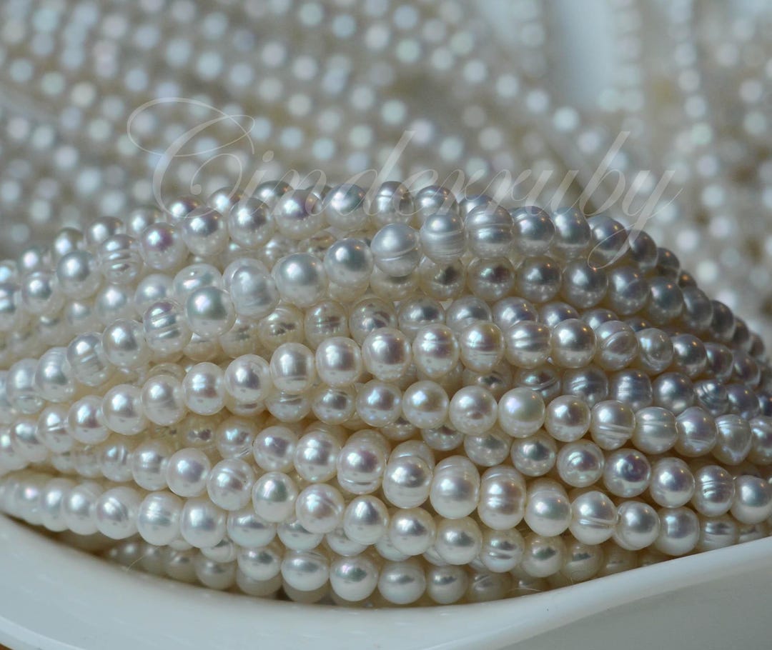 4-4.5 Mm Natural White Round Freshwater Pearls With a Lot of Rings ...