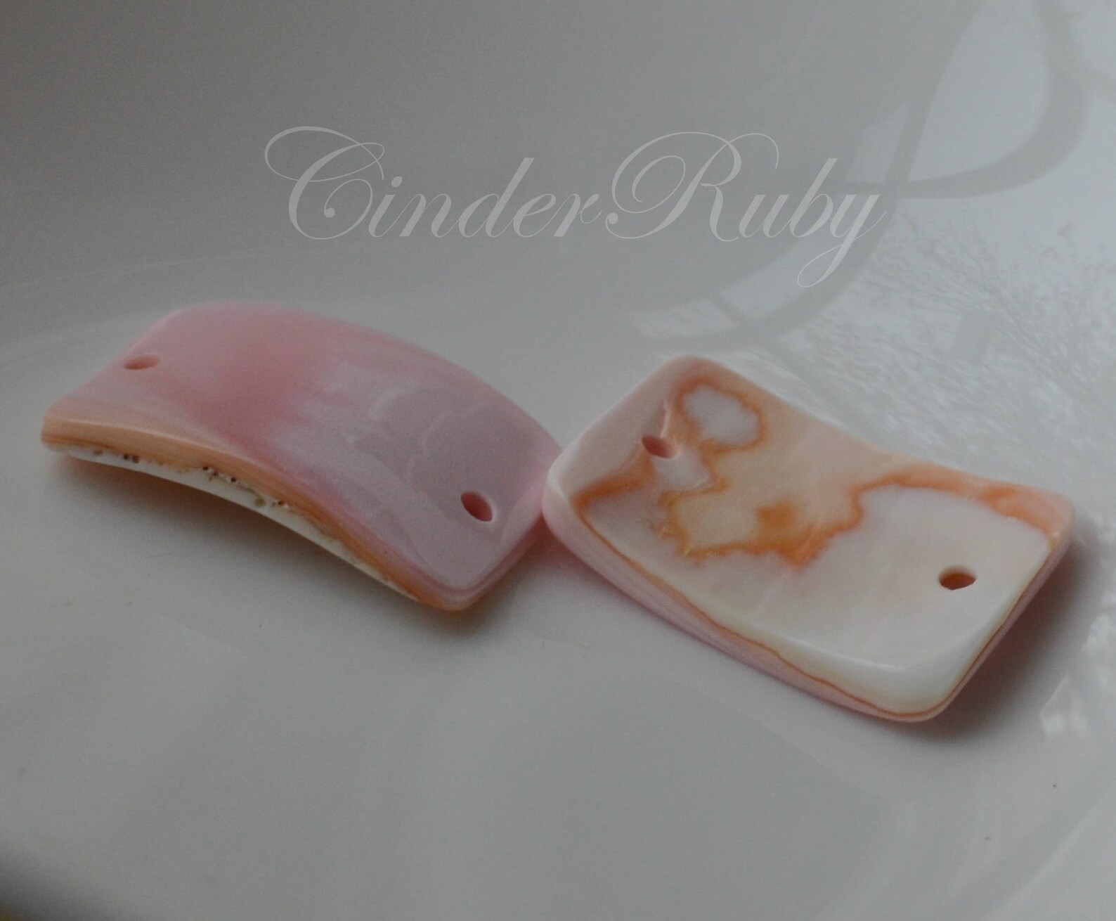 Pink Conch Rectangle Connectors With 2 Mm Holes, 18*25 Mm Curved ...