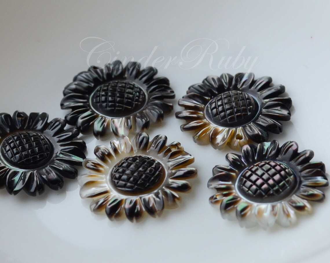 Exquisite Natural Black Shell Sun Flowers,24 Mm Hand Carved Black ...