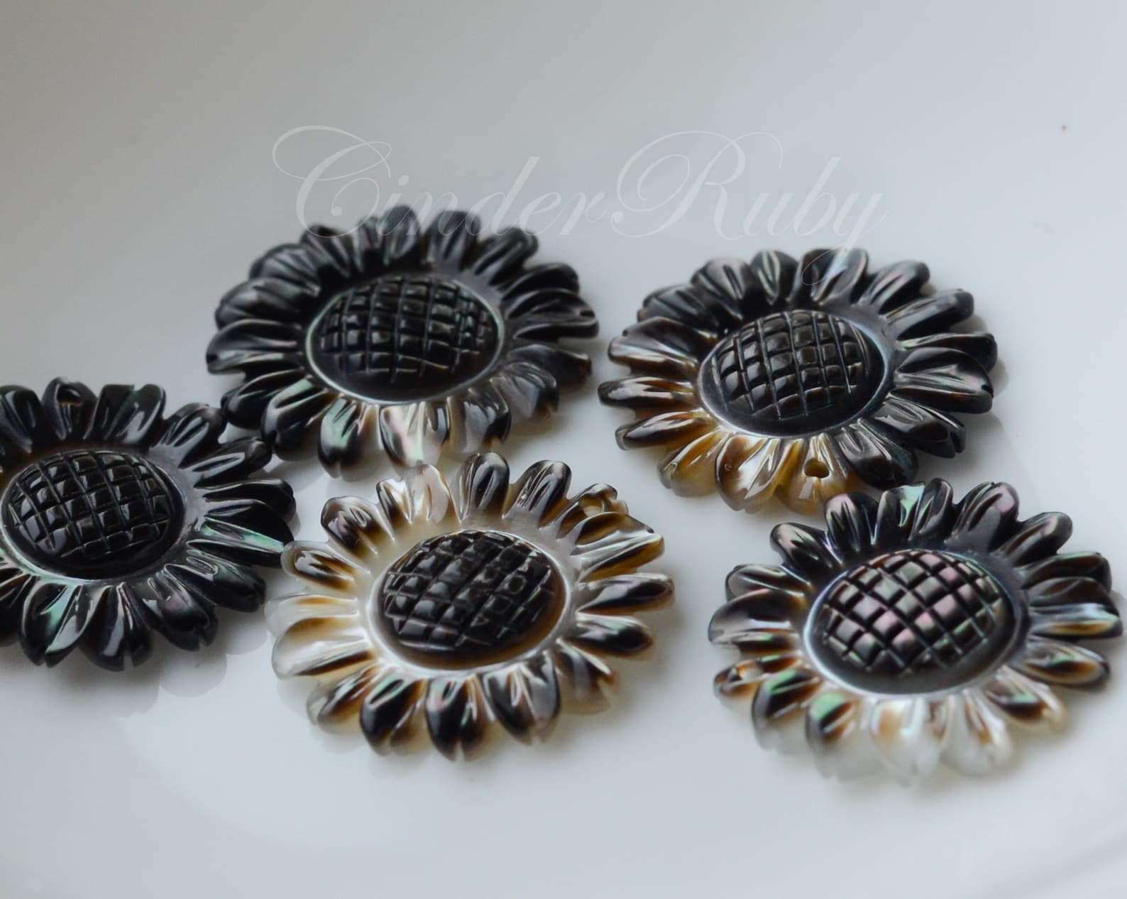 Exquisite Natural Black Shell Sun Flowers,24 Mm Hand Carved Black ...