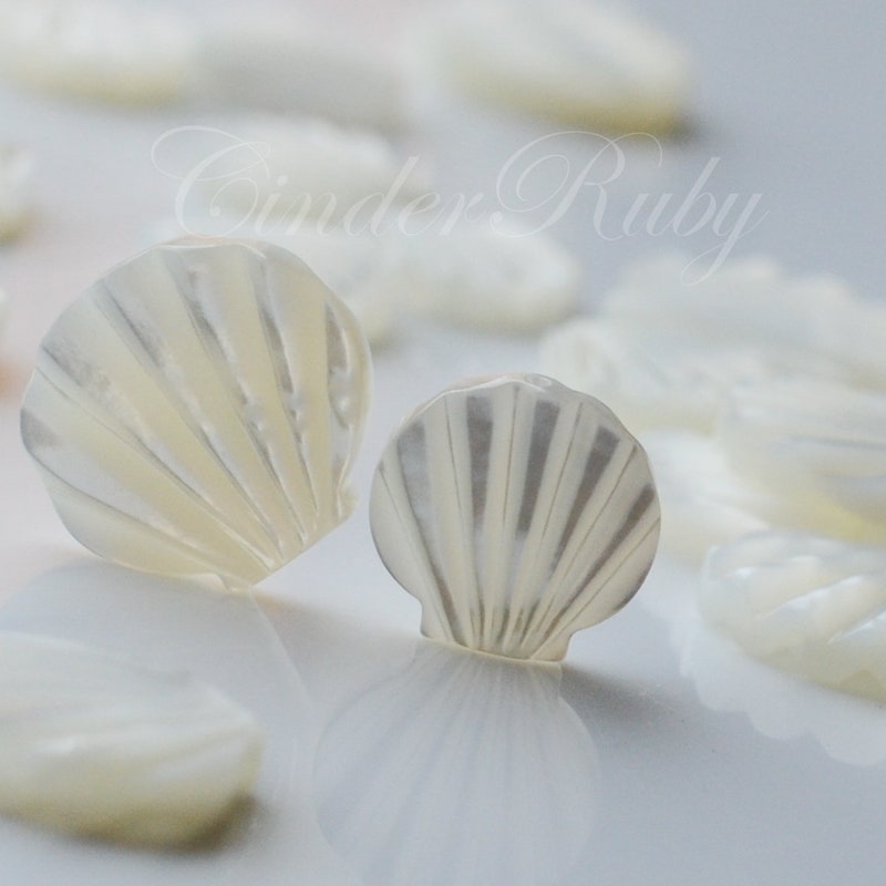 Clam Shell Pearl Earring - Etsy