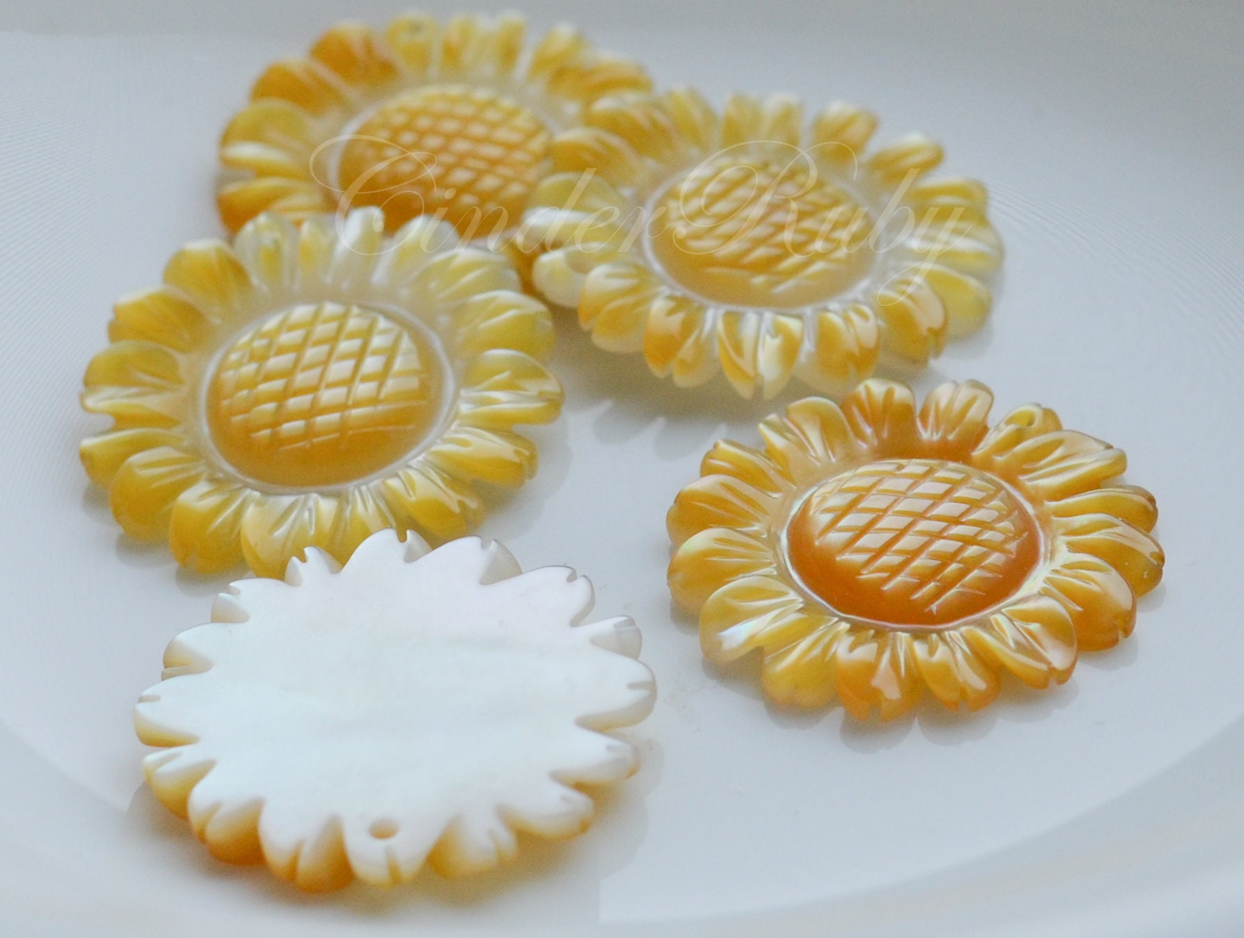 Exquisite Natural Golden Shell Sun Flowers,24 Mm Hand Carved Yellow ...